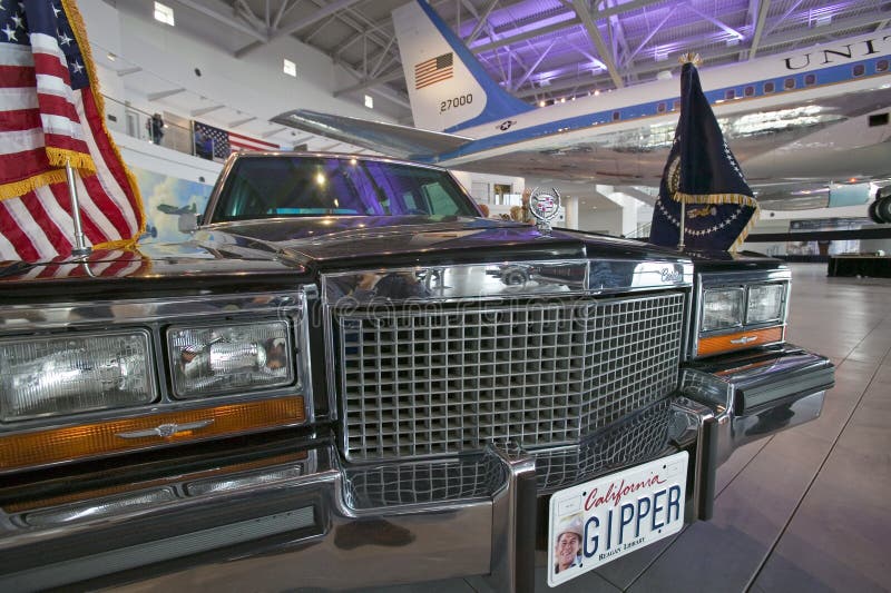 Presidential motorcade editorial image. Image of color - 26274240