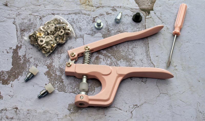 Press Stud Set with Pliers. Set for Punching Holes or Attaching Press ...