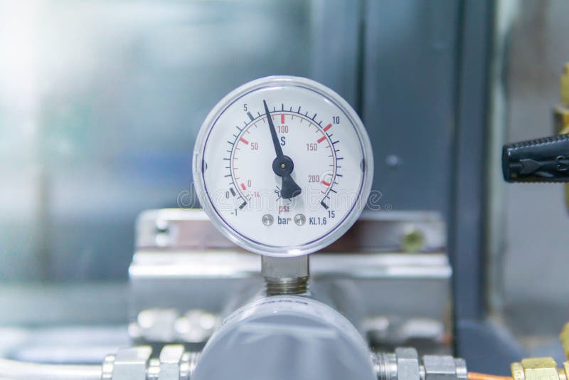 Pressure Gauge, Pressure Gauge on a Gas Regulator in a Laboratory ...