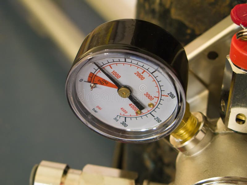 Pressure gauge on tank stock image. Image of natural, pipeline - 9954425