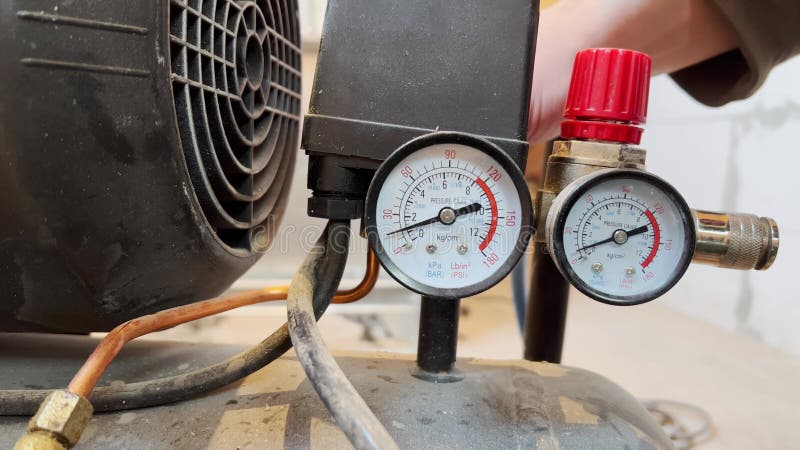 Pressure Relief in the Air Compressor. Process Control on a Manometer ...