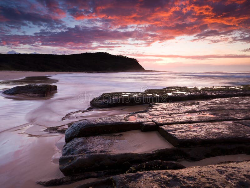 Pretty Beach stock image. Image of rocks, holidays, dawn - 19303847