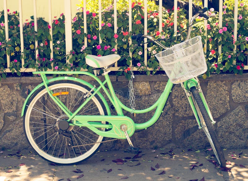 Pretty bike in the city stock image. Image of vintage - 37761467