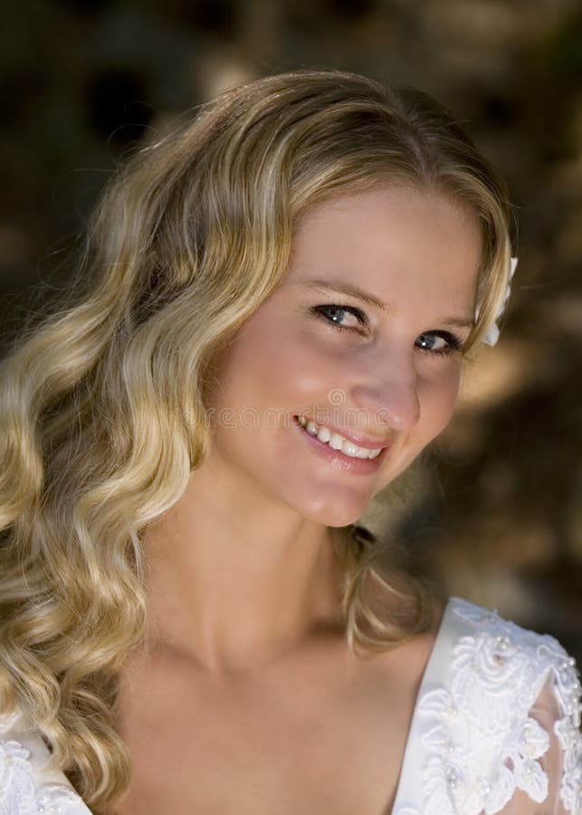 Pretty Blond Bride Portrait Stock Image - Image of smile, smiling: 2994705