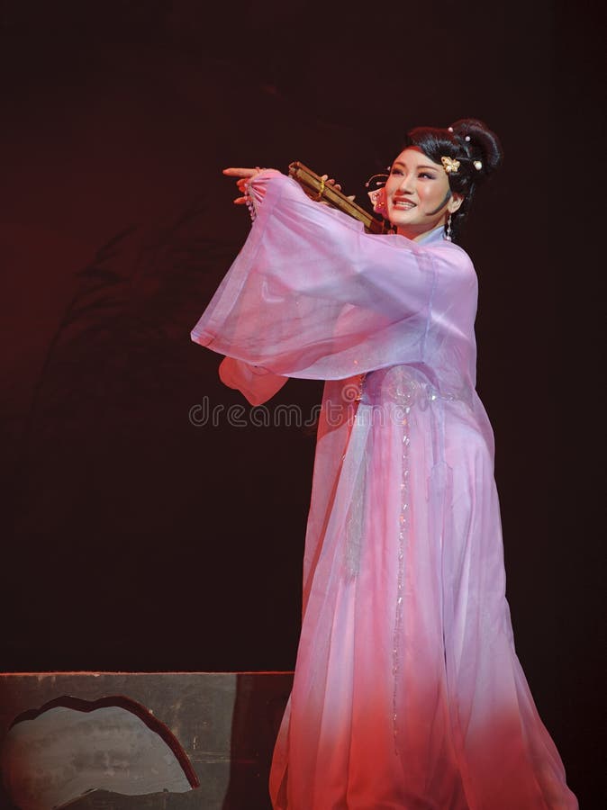 Pretty Chinese Opera Actress Editorial Stock Image - Image of finery ...