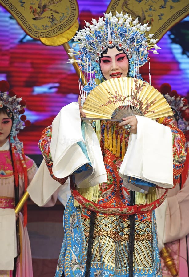 Pretty Chinese Opera Actress Editorial Stock Photo - Image of graceful ...