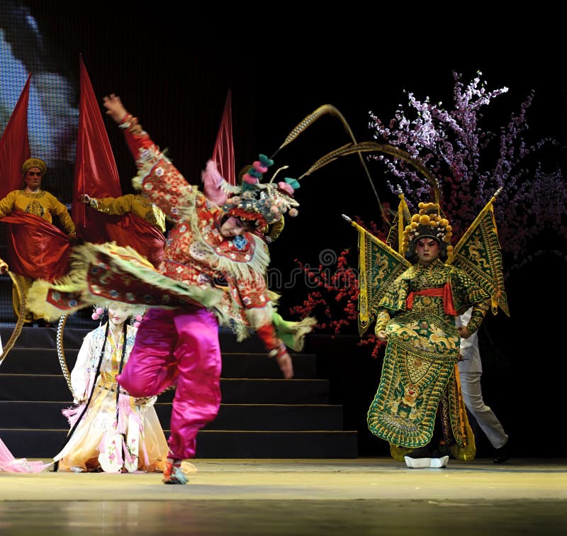Pretty Chinese Traditional Opera Actress Editorial Image - Image of ...