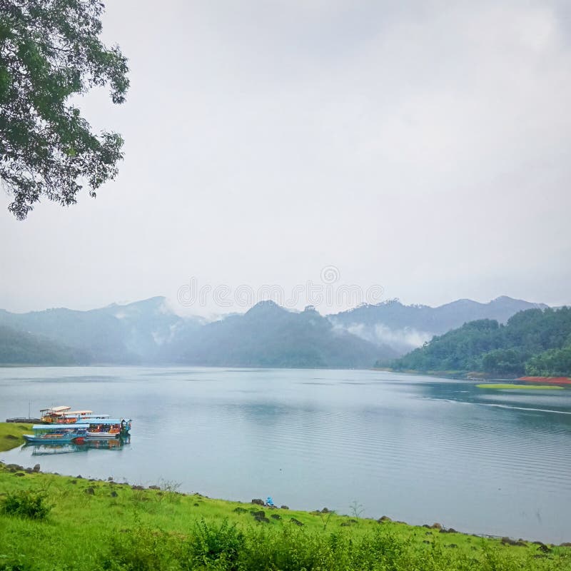 Pretty Lake in Fall in Quebec, Canada, on a Very Sunny Day Stock Image ...