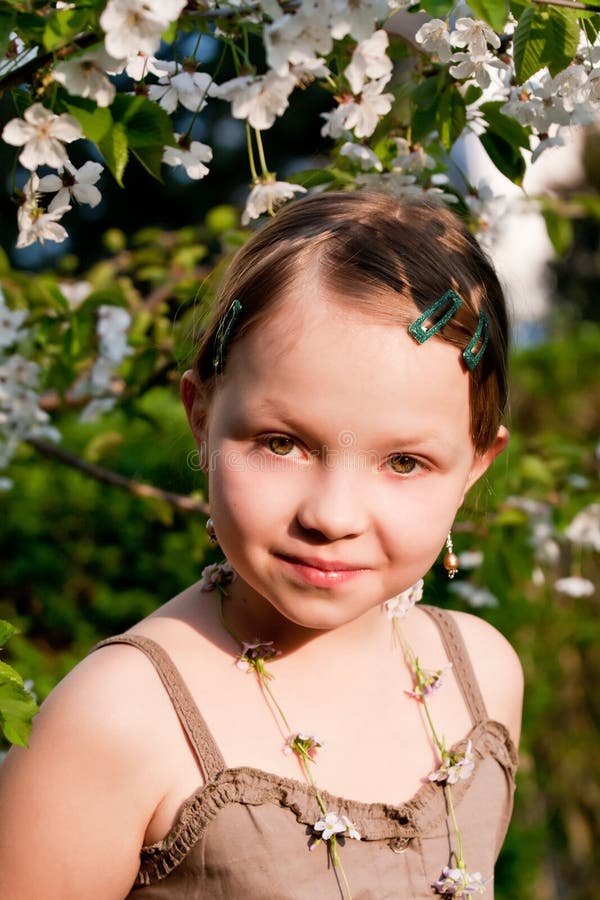 Little Girl Flower Portrait Free Stock Photos & Pictures, Little Girl ...