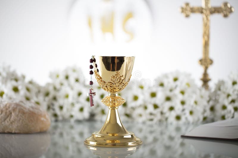 Prima comunione santa immagine stock. Immagine di gesù - 93012755