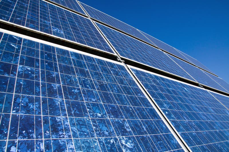 Primer de un panel solar imagen de archivo. Imagen de verde - 16949083