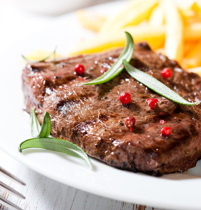 Primer Del Filete Asado a La Parilla Foto de archivo - Imagen de ...