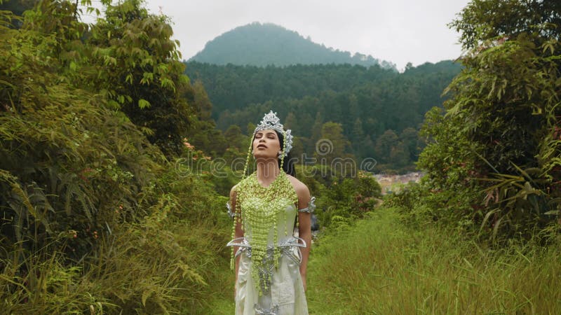 A Princess in a White Dress Was Scared while Walking Alone in the ...