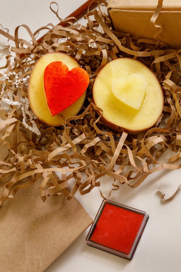 Print Potato Stamps. Handmade Gift Wrapping with an Exclusive Print ...