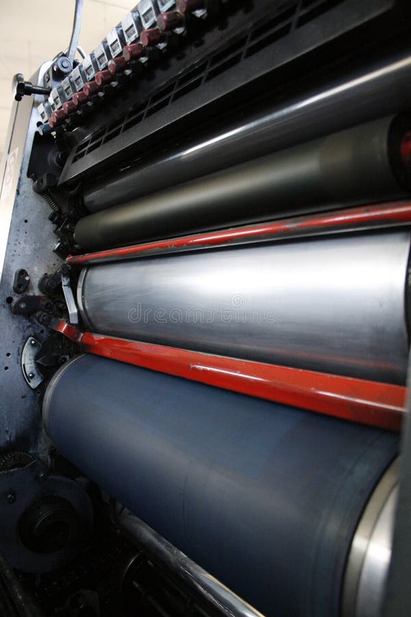 OLD OFFSET PRINTING MACHINE Stock Image - Image of working, drum: 14481257