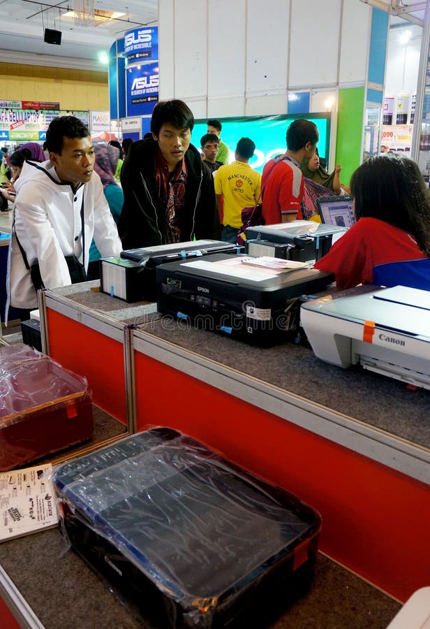 Printers editorial photo. Image of computer, selling - 43376761