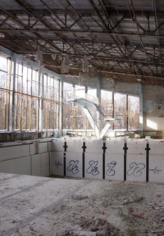 Pripyat Swimming Pool stock image. Image of deep, crumble - 38098331