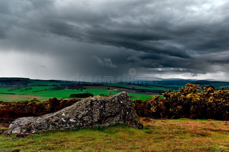 Prise de MIther photo stock. Image du foncé, horizontal - 27298046