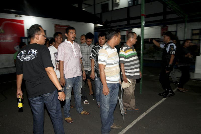 Prisoners editorial photo. Image of city, central, digging - 73479121