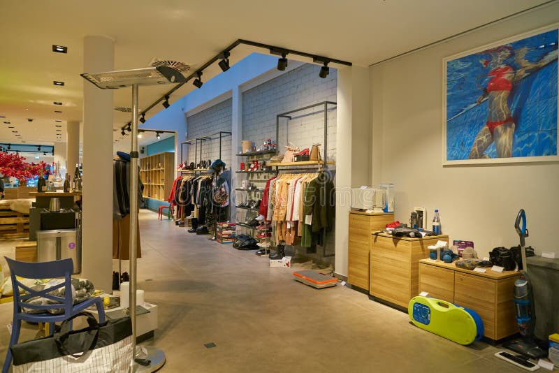 Pro-Idee editorial image. Image of germany, design, boutique - 141423820