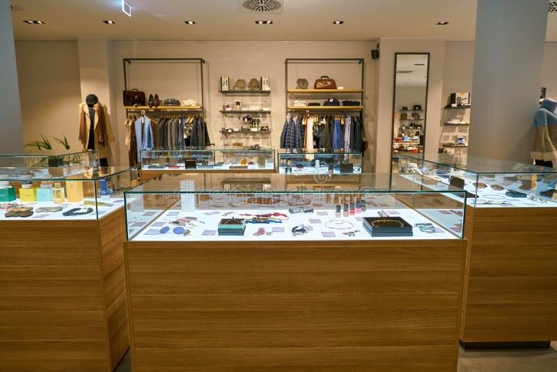 Pro-Idee editorial stock image. Image of boutique, outlet - 141423869