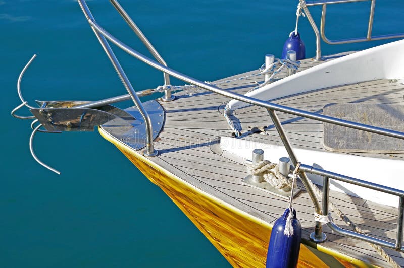 Proa do barco imagem de stock. Imagem de calma, porto - 108536875