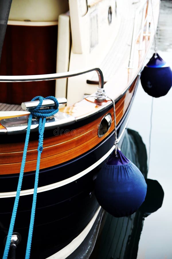 Proa do barco imagem de stock. Imagem de cruzar, navio - 34192879