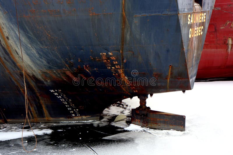 Proa do navio de carga foto editorial. Imagem de barco - 123534891