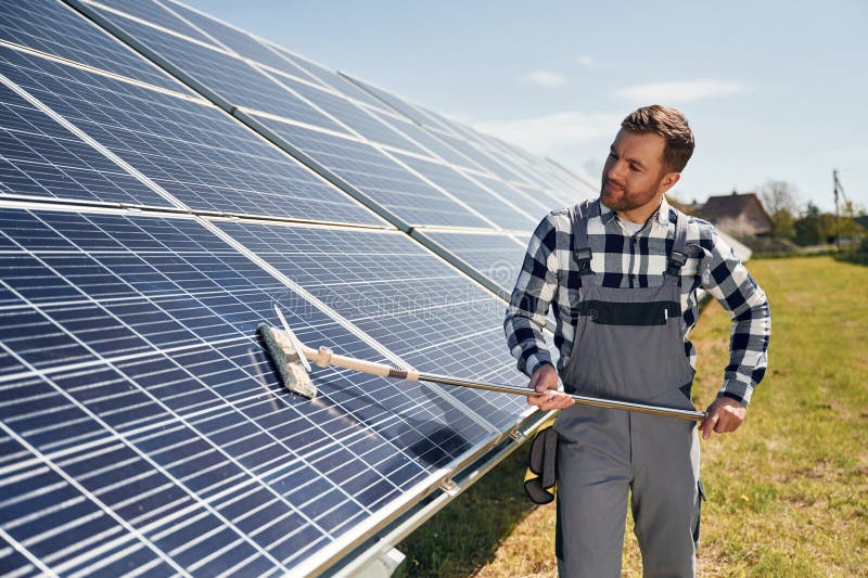 Process Cleaning Surface Engineer Photovoltaic Solar Panels Outdoors ...