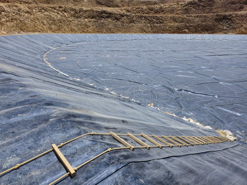 Process of Constructing Water Pools with Geosynthetic Materials at the ...