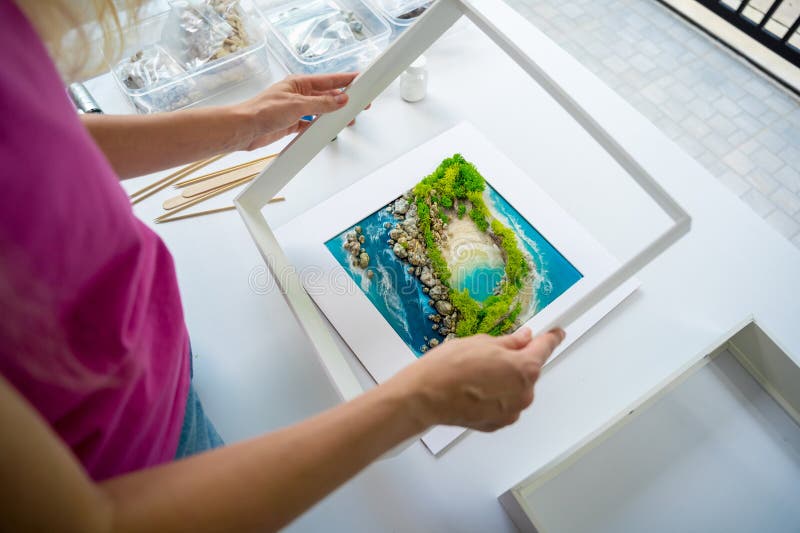 The Process of Making the Art Decor of Epoxy Resin, Natural Stones and ...