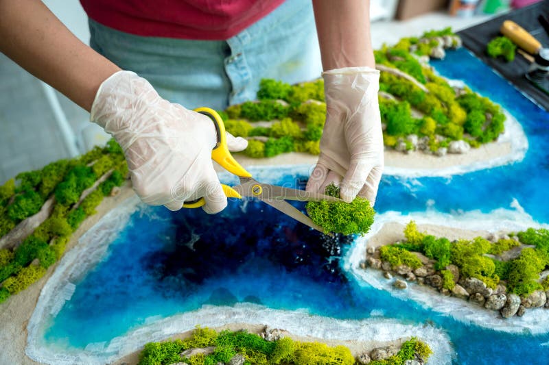 The Process of Making the Art Decor of Epoxy Resin, Natural Stones and ...