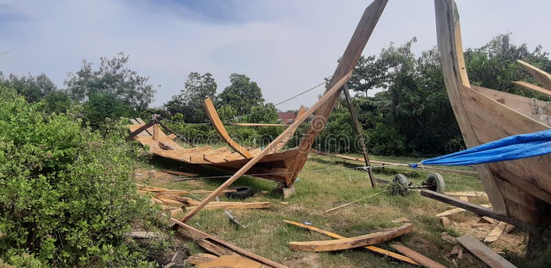 The Process of Making Fishing Boats Stock Image - Image of wood, bridge ...