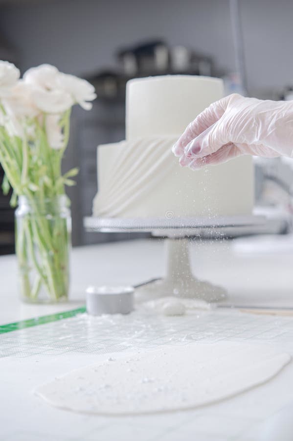 Process Making White Wedding Cake Stock Image - Image of wedding ...