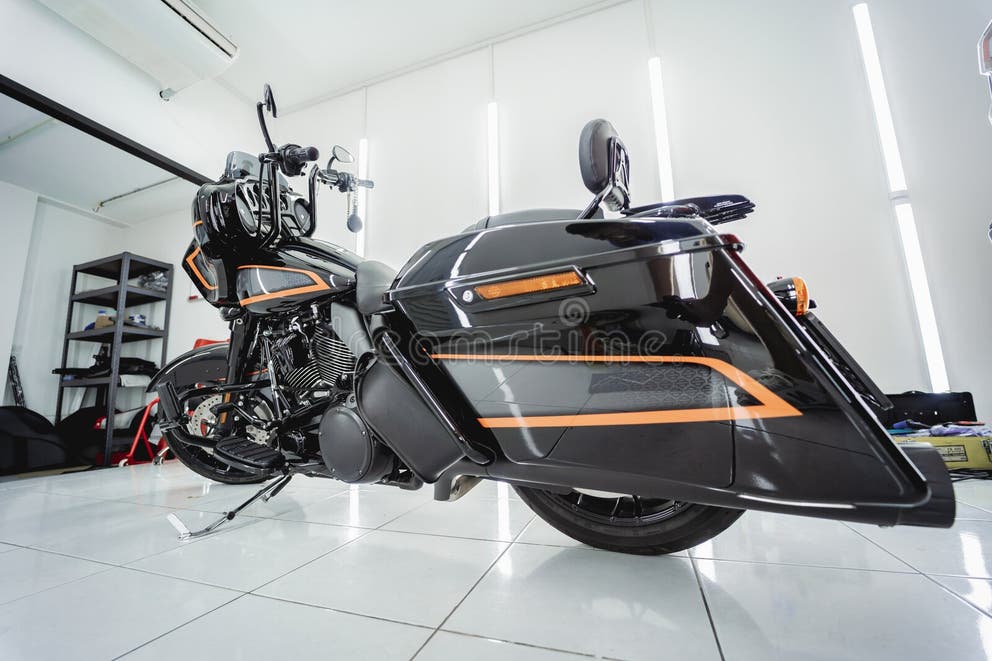 The Process of Nano Coating Motorcycle Applying Soft Fiber Sponge ...