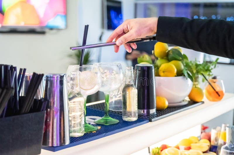 Process of Preparing a Gin Tonic Cocktail Close-up at a Bar Counter ...