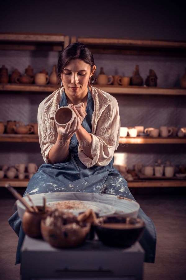 Processing Clay Ware and Making Dishes, Process. Ceramics of Handwork ...