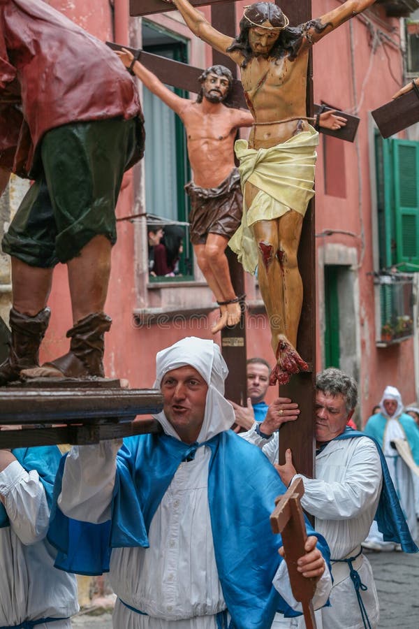 PROCIDA EASTER Good Friday Procession Editorial Stock Image - Image of ...