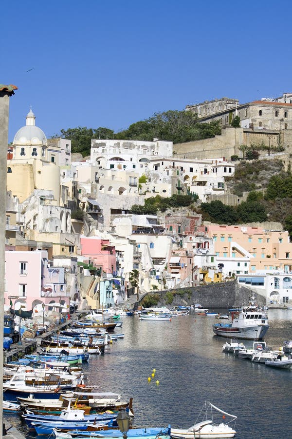 Procida, Eiland in De Middellandse Zee Stock Afbeelding - Image of ...
