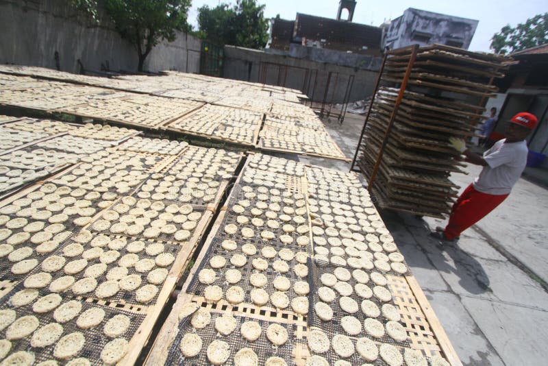 Production of crackers editorial image. Image of crunchy - 52129145