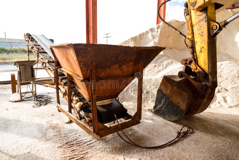 Production de sel image stock. Image du minerai, dépôt - 77406493