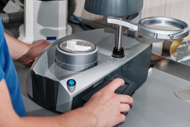 Production Process of the Clear Aligner. Orthodontic Clear Aligner ...