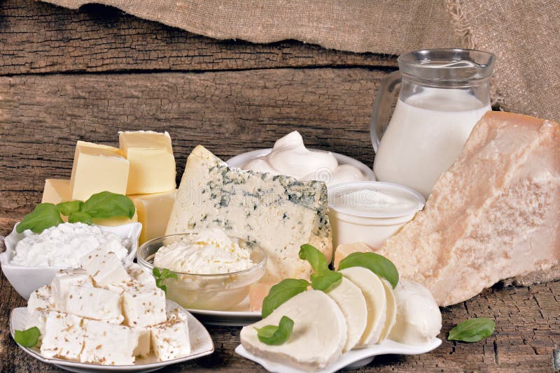 Produit laitier image stock. Image du santé, rural, assortiment - 41439217