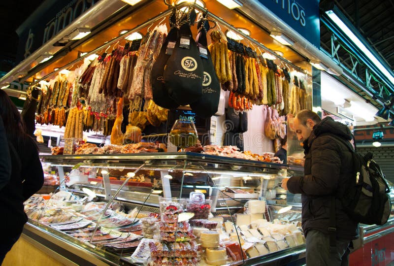 Produits Carnés Au Supermarché Image éditorial - Image du porc ...