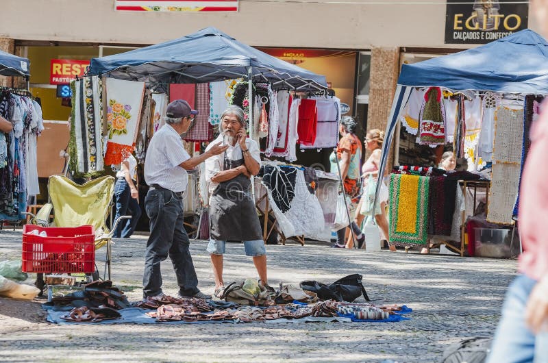 Produtos Do Artesanato Na Venda Da Rua Imagem de Stock Editorial ...