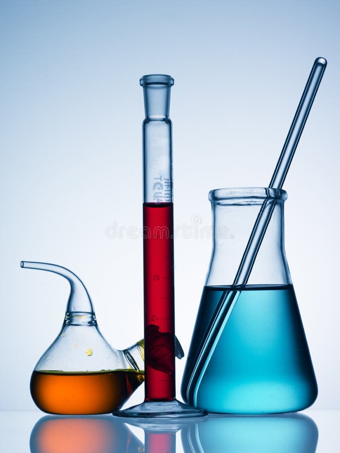 Produtos Químicos Em Uns Frascos Foto de Stock - Imagem de ciência ...