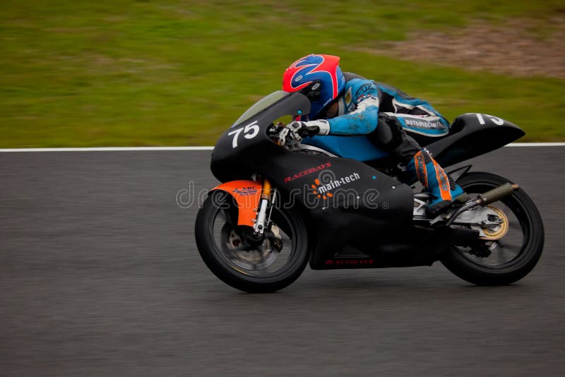 Proef van motorrijden redactionele stock foto. Image of versnel - 18368048