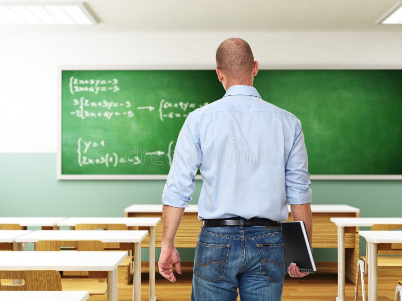 Professeur Devant Un Tableau Noir Image stock - Image du école ...