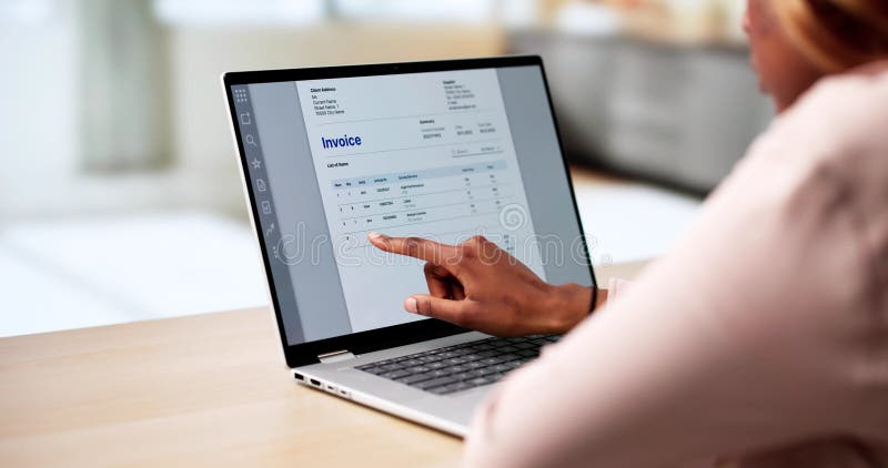 Professional African American Woman Using E-invoice Software Stock ...