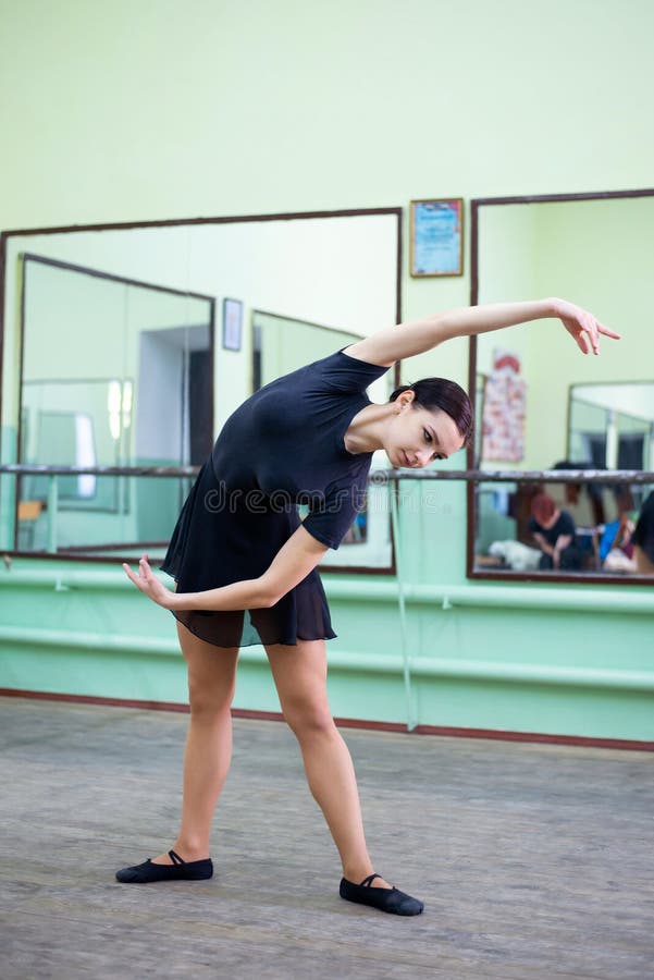 Professional Dancer Student Learning New Moves Stock Photos - Free ...